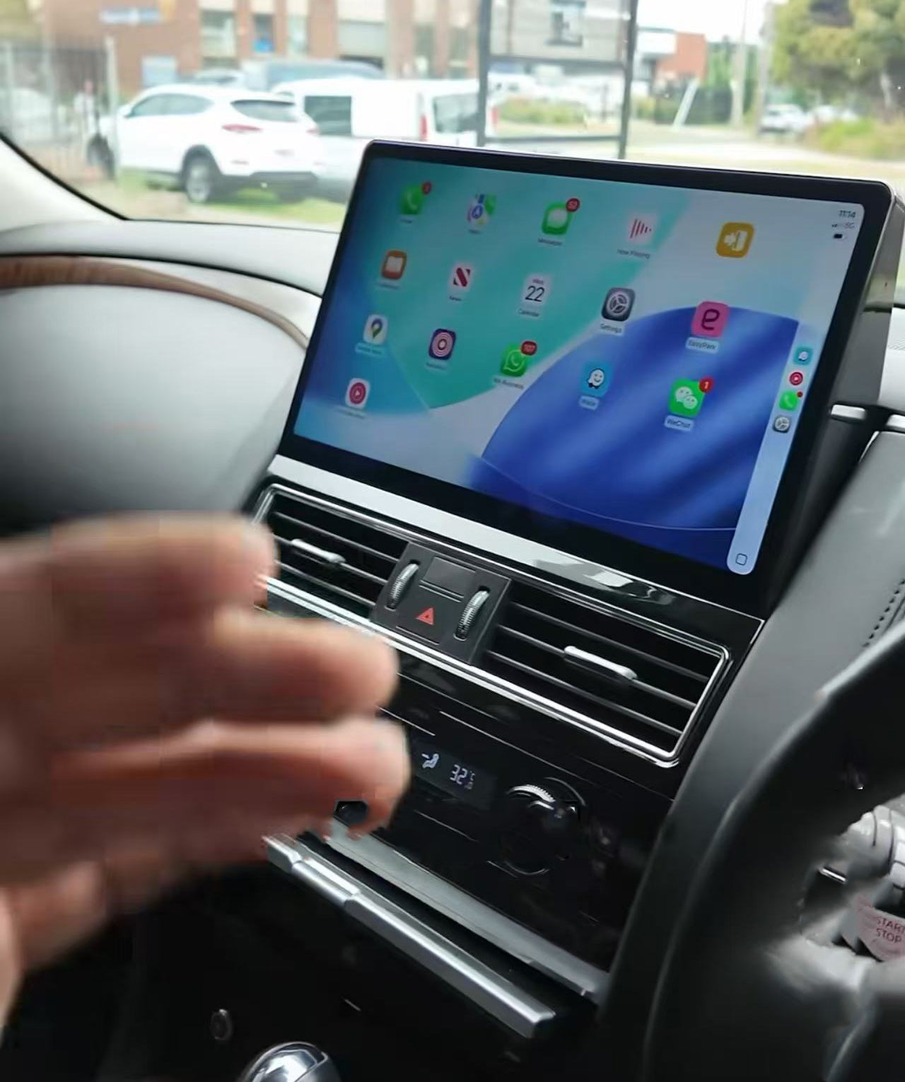 Nissan Patrol Y62 2013-2025 17" Infotainment stereo upgrade wireless C ...
