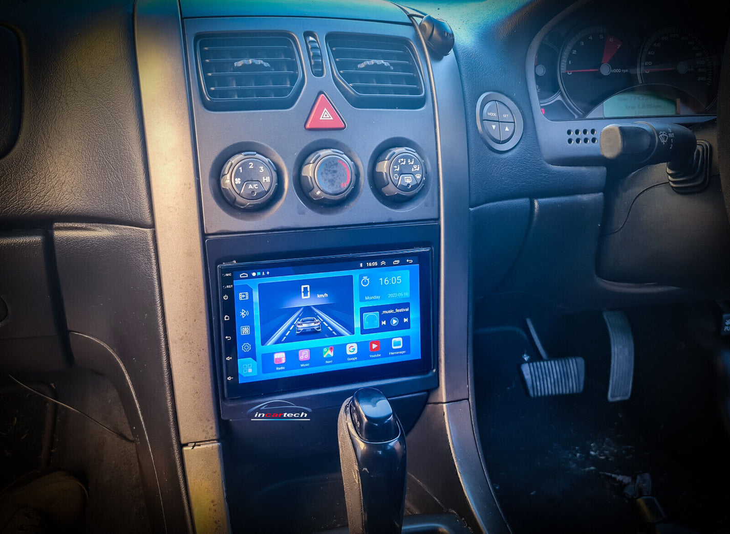 Holden Commodore VY VZ GPS Bluetooth USB Apple CarPlay Android Auto St ...